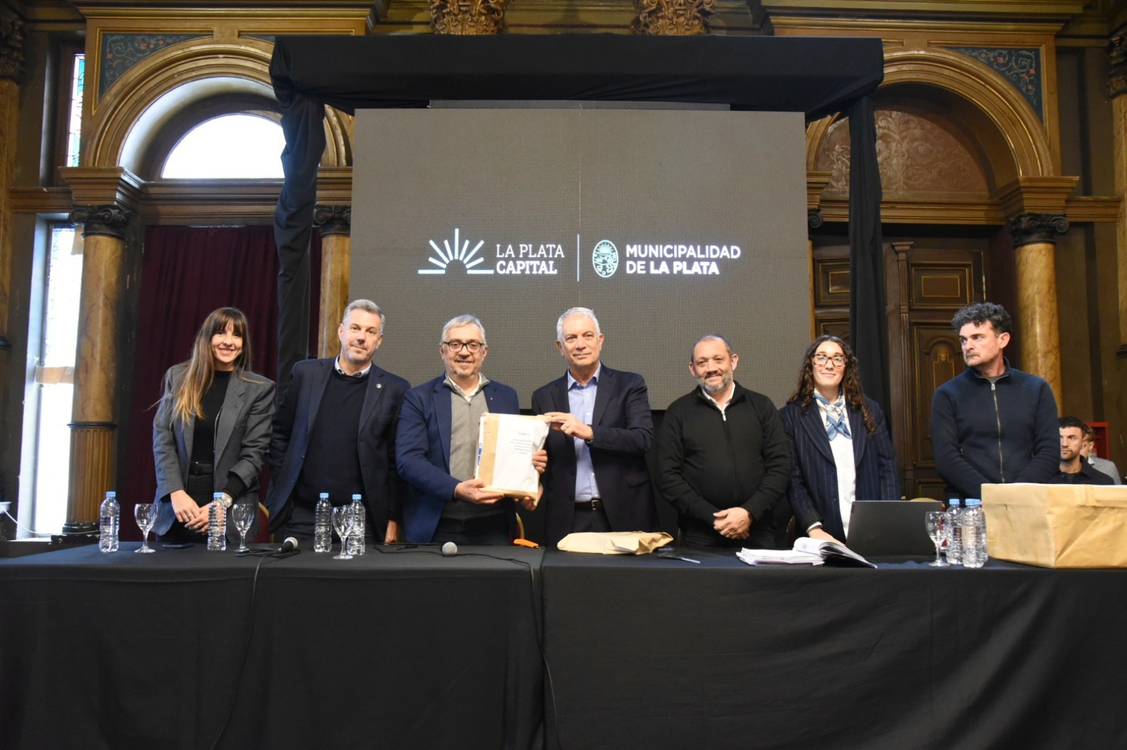 Municipio y Provincia licitaron la restauración de 120 escuelas de La ...