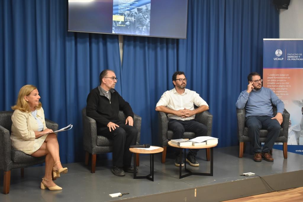 Emotiva jornada de reflexión y memoria en la UCALP a 50 años del último ...